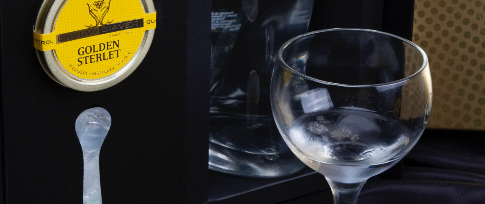 Vodka&Ikra Caviar Gift Box | Caviar Giaveri